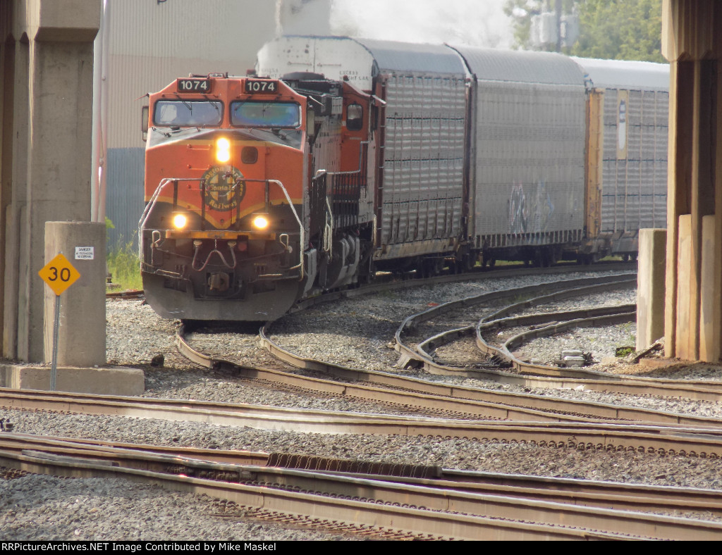 BNSF 1074